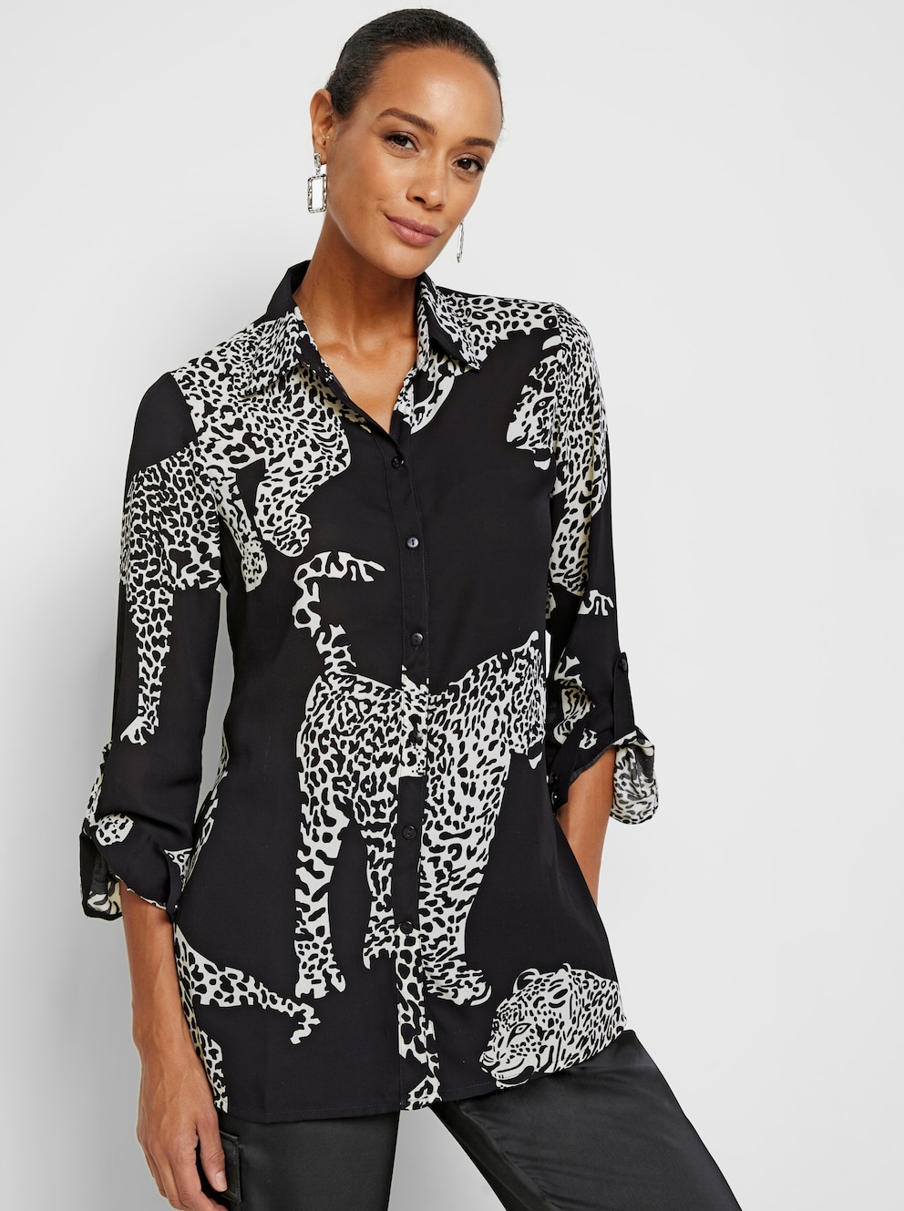 Overhemdblouse in zwart/ecru gedessineerd | heine