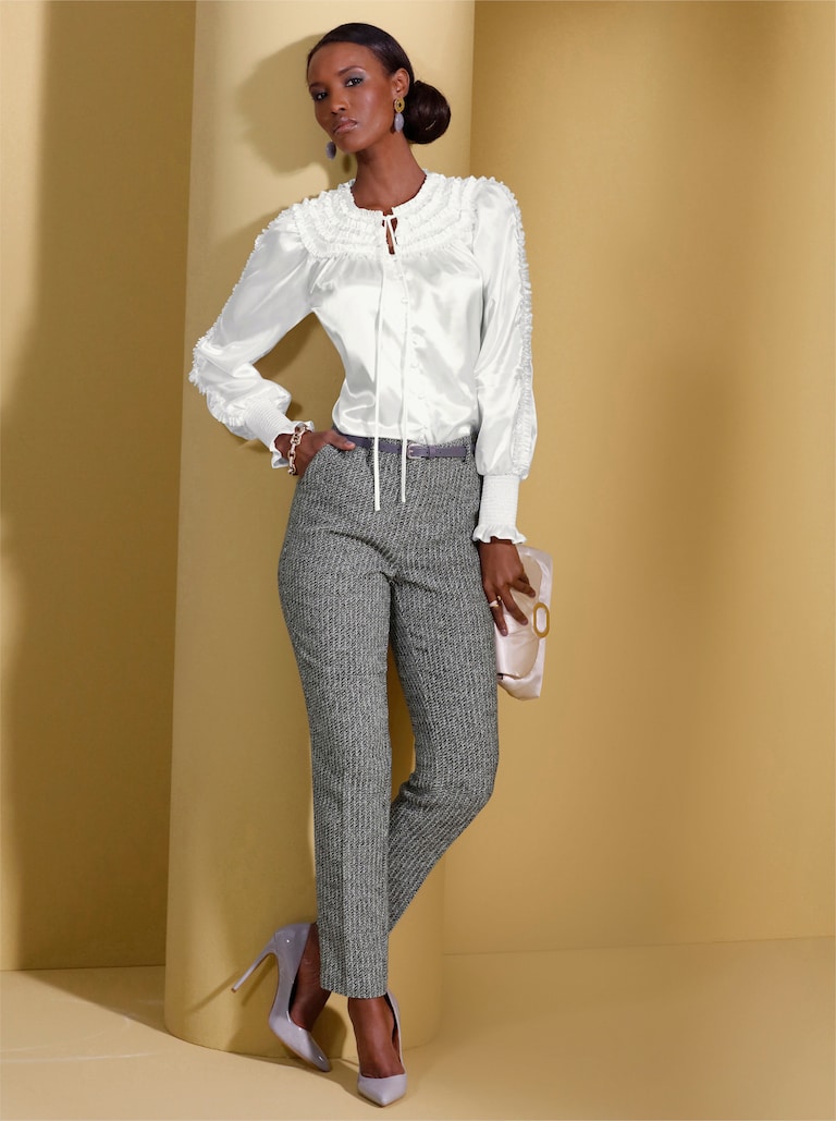 Rüschenblusen kaufen – romantisch, stilvoll und feminin | heine