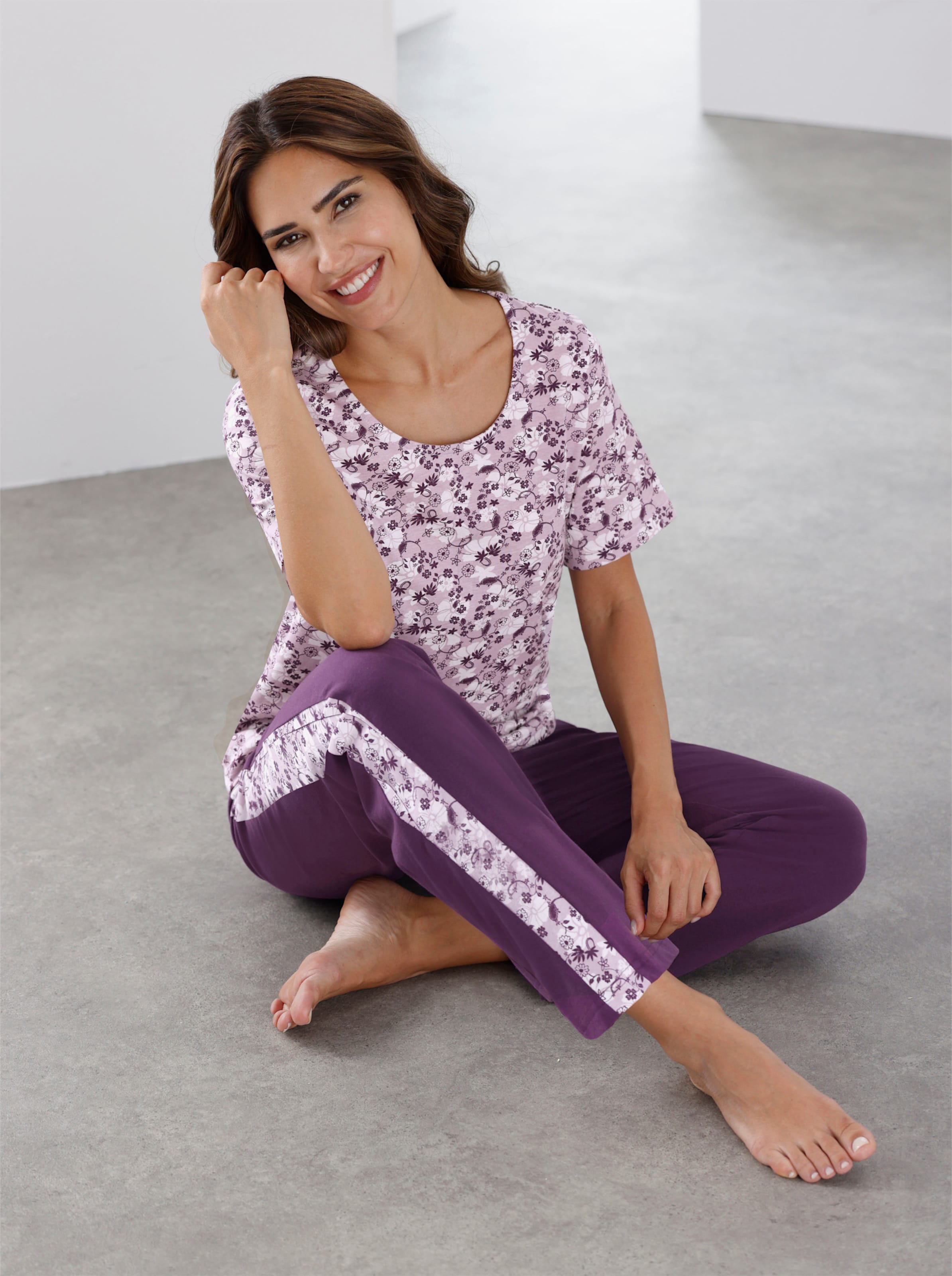 Schlafanzug in flieder-traube-bedruckt | Witt